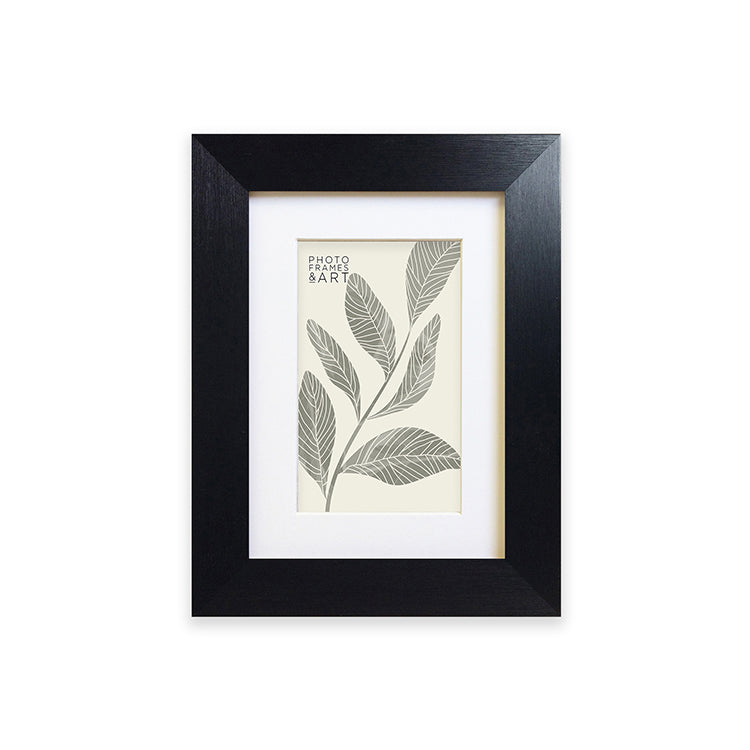 Everyday 7x5 Photo Frame With Mount | Milano Black – Photo Frames & Art