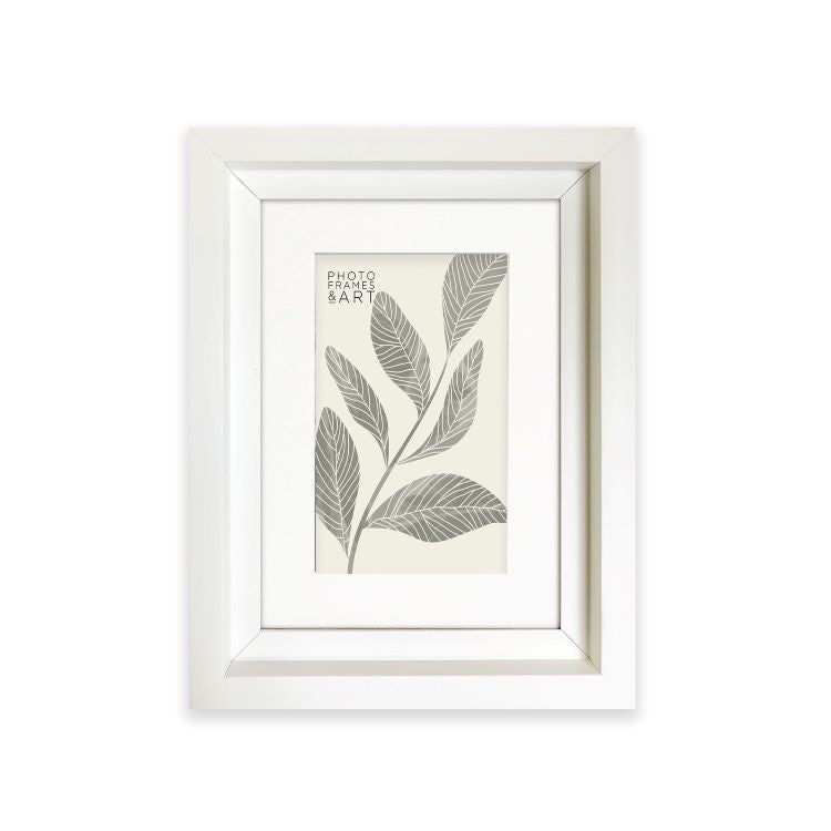 Everyday 7x5 Photo Frame With Mount | Hoxton White – Photo Frames & Art
