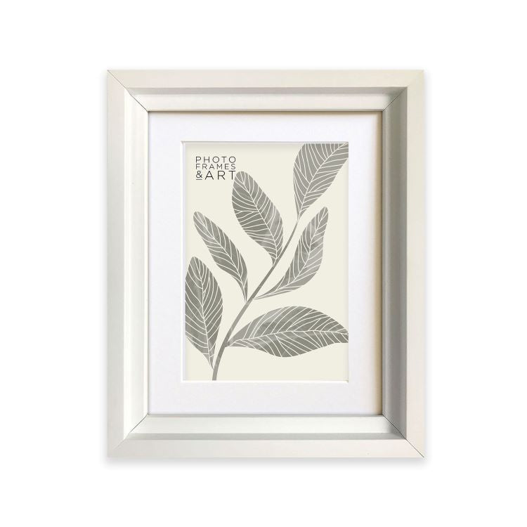 Everyday 9x7 Photo Frame With Mount | Hoxton White – Photo Frames & Art