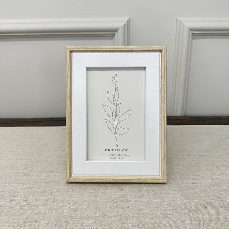 6x4" Photo Frame | Light Wood & White – Photo Frames & Art